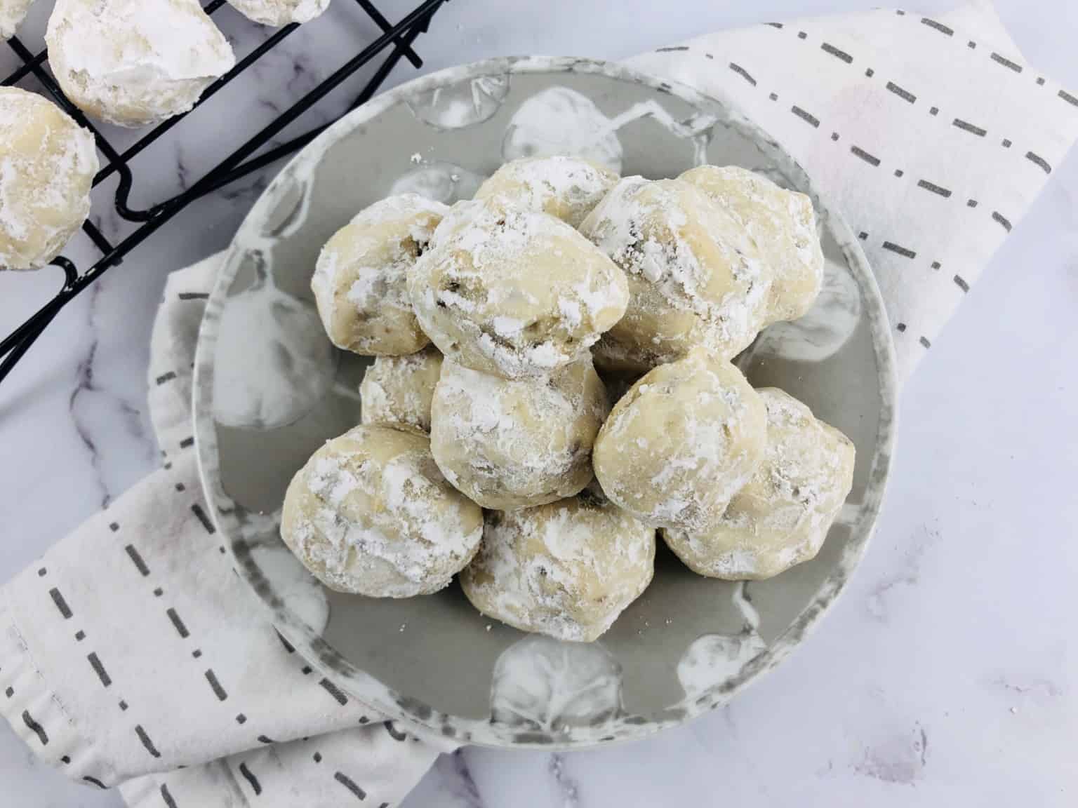 Vegan Pecan Snowball Cookies - Veggie Fun Kitchen