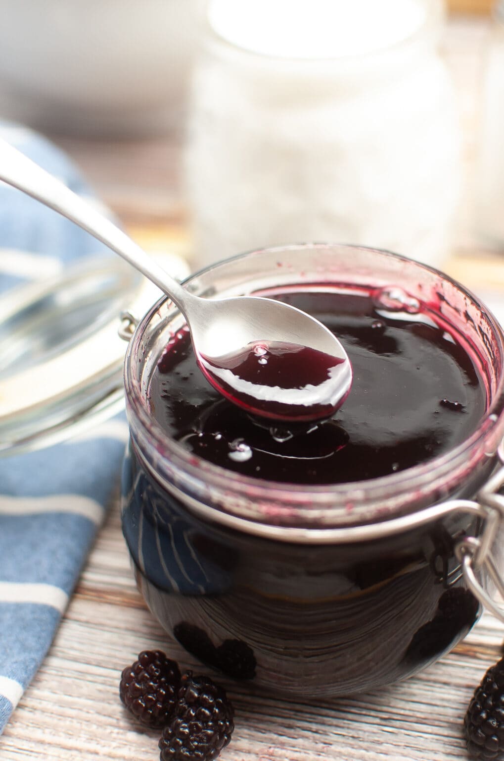 Small Batch Seedless Blackberry Jam, No Pectin and No Butter - Veggie ...