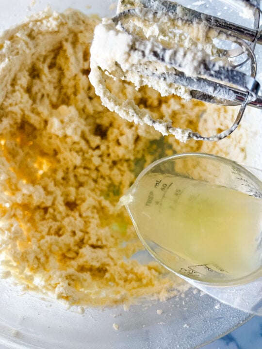 Vegan Lemon Frosting, lemon buttercream - Veggie Fun Kitchen